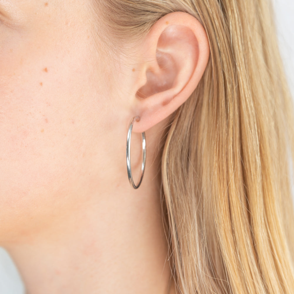 9ct White Gold Plain 30mm Hoops – Grahams Jewellers