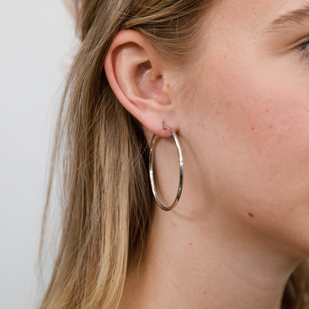 9ct White Gold Plain 40mm Hoops – Grahams Jewellers