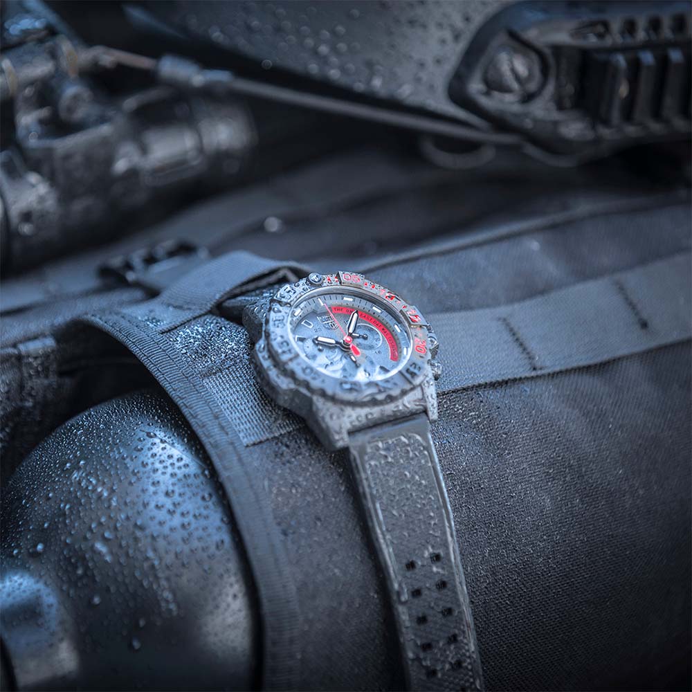 Luminox Navy Seal XS.3581.EY Chronograph– Grahams Jewellers